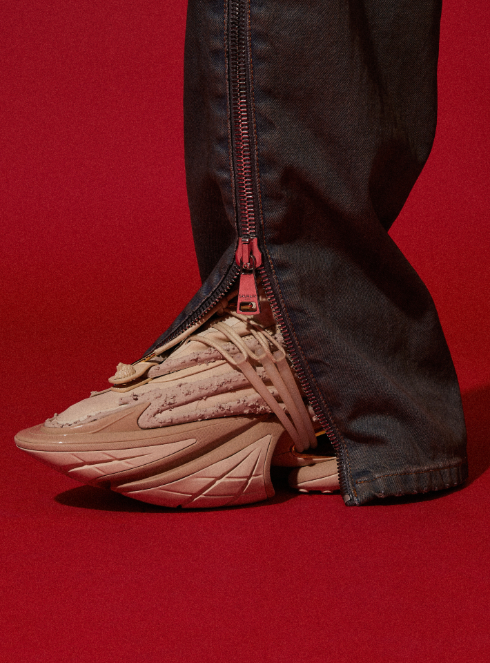 Balmain Official Website Qatar | Designer clothing & bags